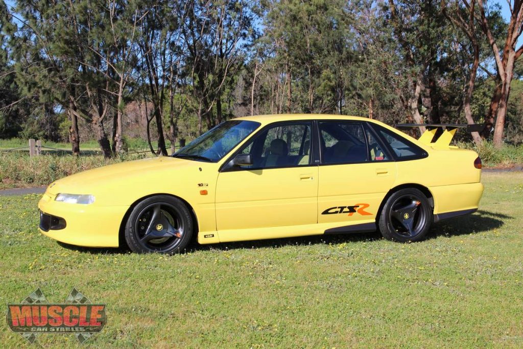 HSV VS GTS-R Replica | Muscle Car Stables
