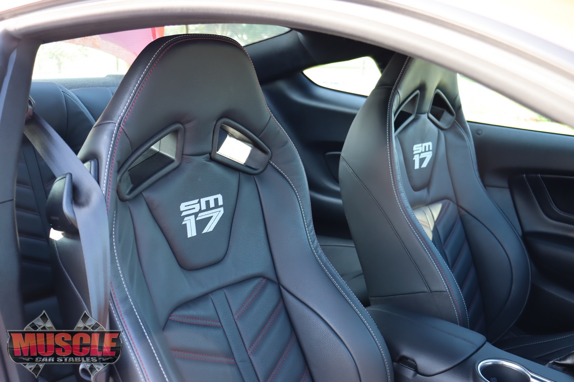 2021 Ford Mustang SM17